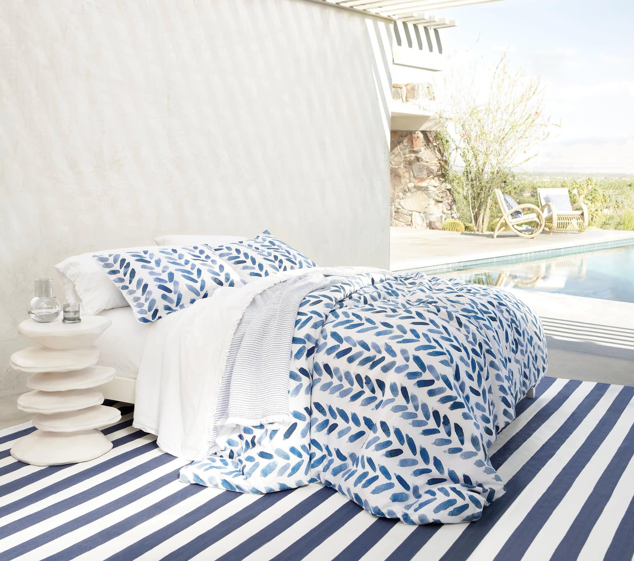 Blue Brush Duvet Cover | White/Blue – Rugs USA