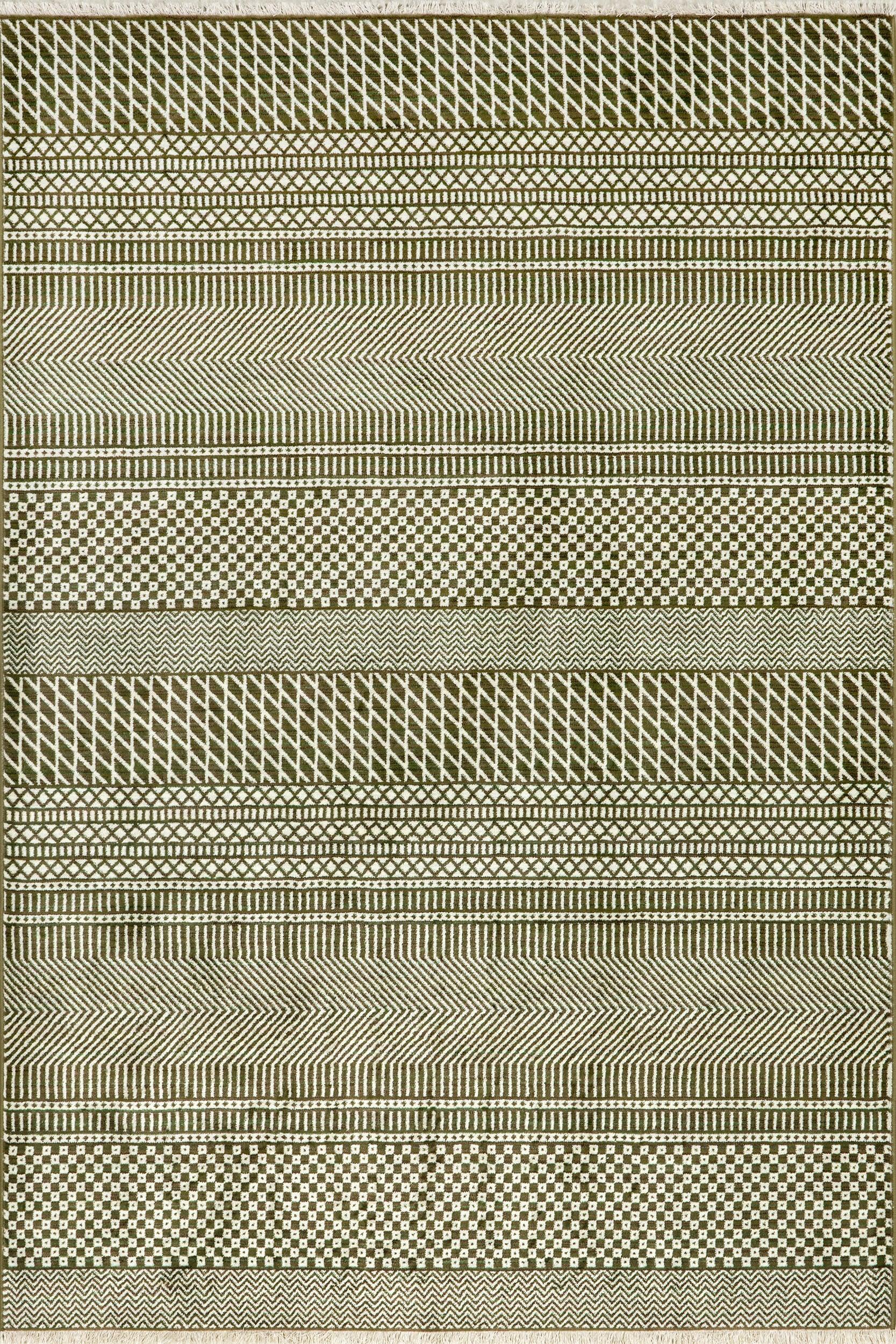 Maude Geometric Traditional Fringed Rug | Dark Sage – Rugs USA